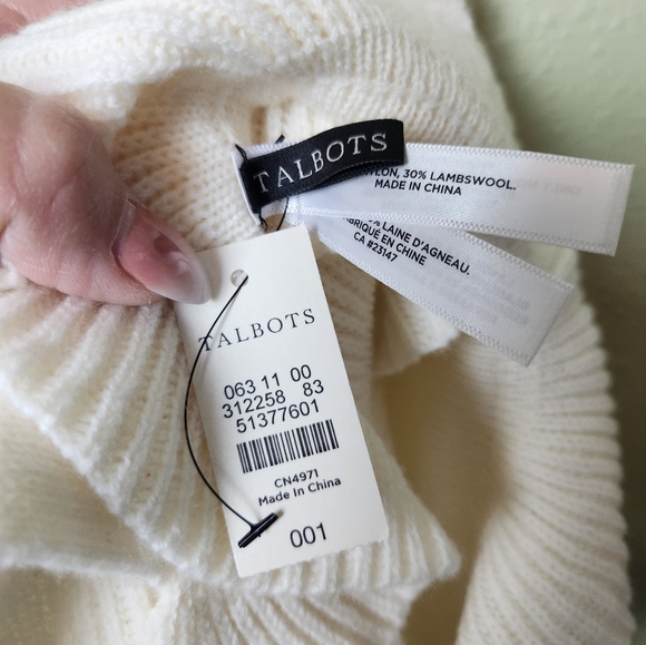 Talbots | Accessories | Nwt Talbots Lambswool Ruffled Scarf | Poshmark